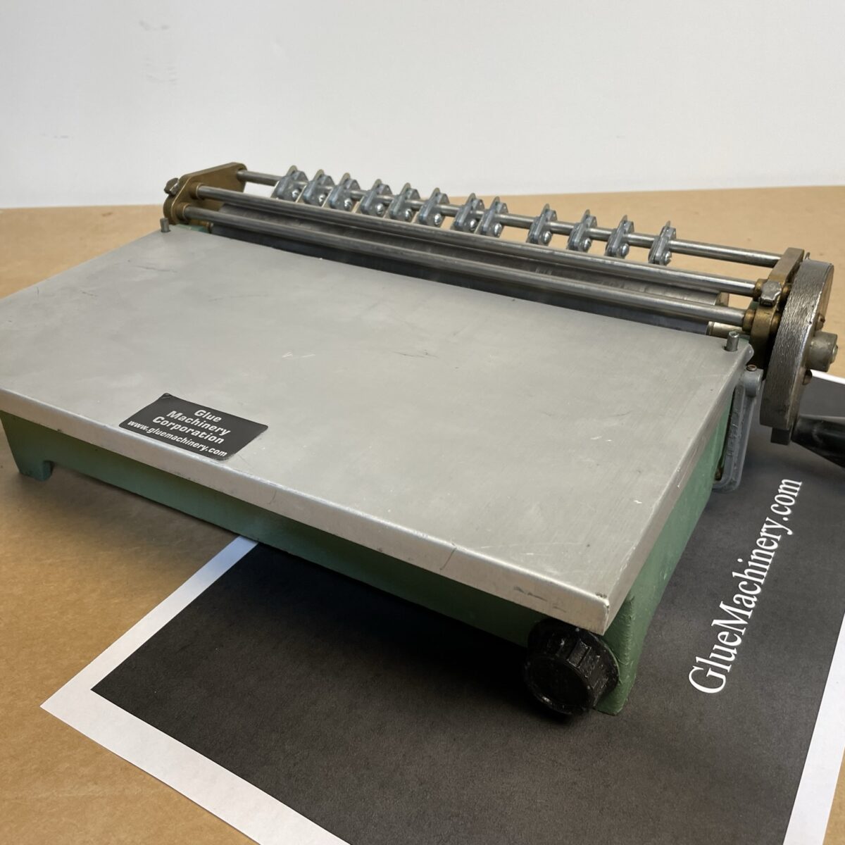 Label Gluer – Hand Driven : Glue Machinery Corp