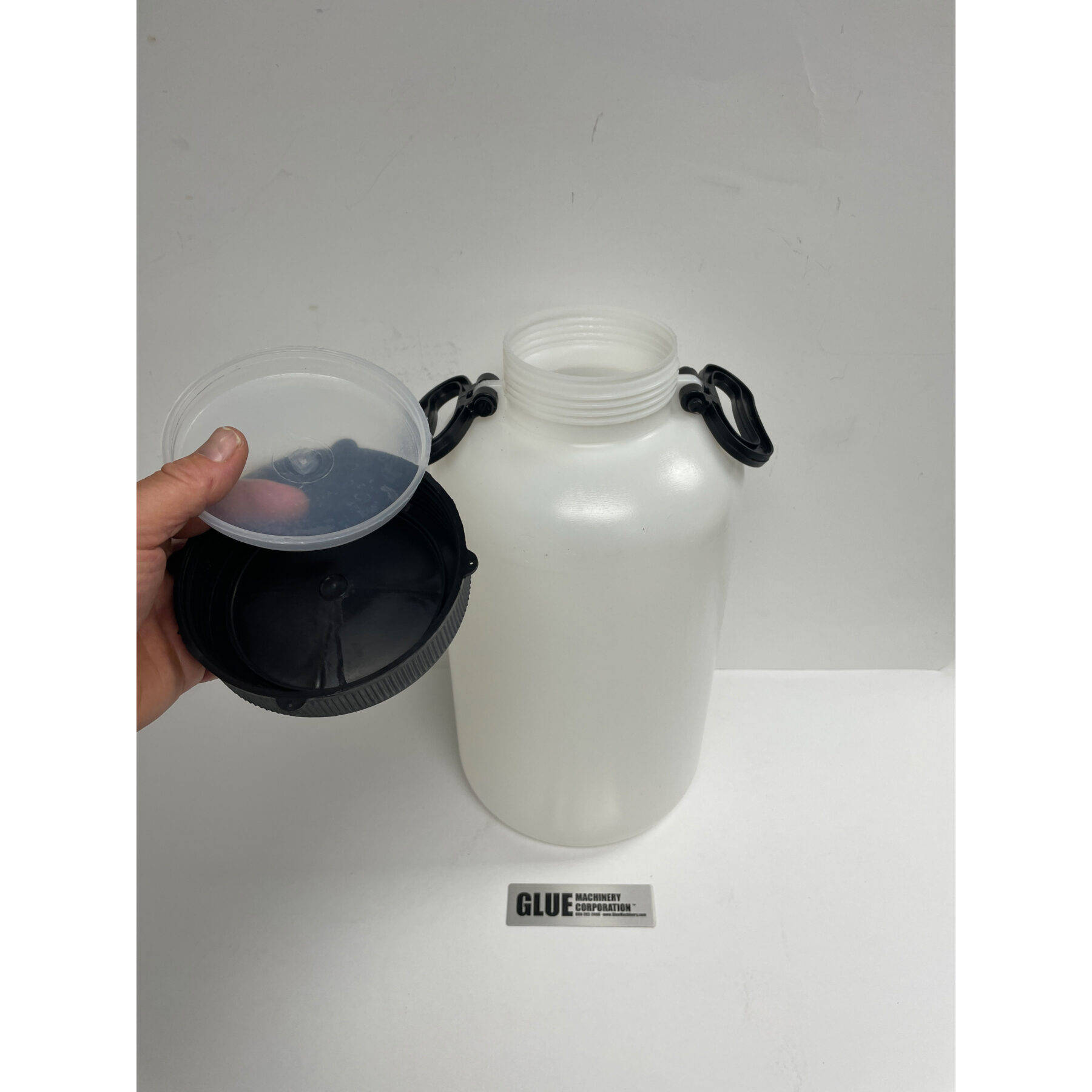 ezGluer™ PVA 1.5, 2.5, and 4.0 Gallon Pressure Pot : Glue Machinery Corp
