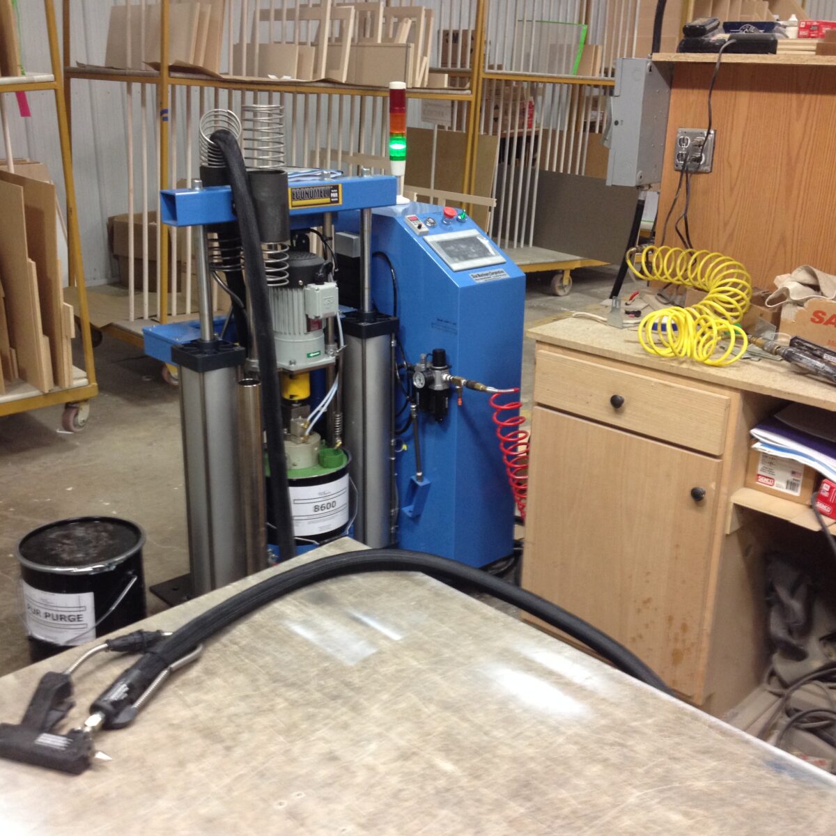 EconoMelt™ Hot Melt 5 Gallon Pail Unloader Handgun System (240V) : Glue ...